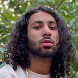 Fique - Age, Bio, Family | Famous Birthdays