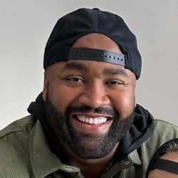Hayden Fluellen - Age, Bio, Family | Famous Birthdays