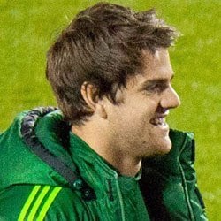 Jake Gleeson - Age, Bio, Family | Famous Birthdays