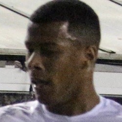 Arthur Gomes (Soccer Player) - Age, Bio, Family | Famous Birthdays