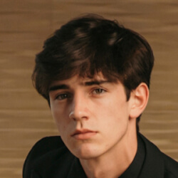 Mario Barron Edad, Familia, Biografía | Famous Birthdays