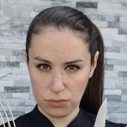 Julia Goolia - Age, Bio, Family | Famous Birthdays