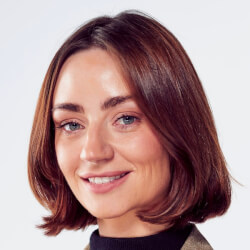 Jen Graham - Age, Bio, Family | Famous Birthdays