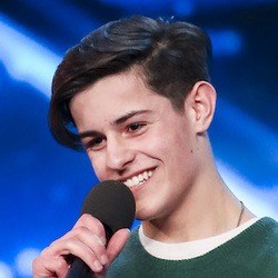 Reuben Gray - Age, Bio, Family | Famous Birthdays