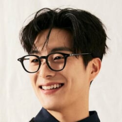 Jung Gun-joo - Age, Bio, Family | Famous Birthdays
