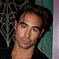 Chris Hahn - Age, Bio, Family | Famous Birthdays
