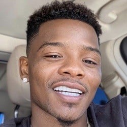 Marco Alcaraz - Age, Bio, Family | Famous Birthdays