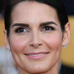 Angie Harmon - Age, Bio, Family | Famous Birthdays