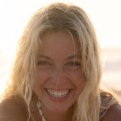 Rachel Harris - Age, Bio, Family | Famous Birthdays
