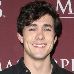 Jonah Hauer-King - Age, Bio, Family | Famous Birthdays