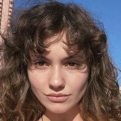 Ronni Hawk - Age, Bio, Family | Famous Birthdays