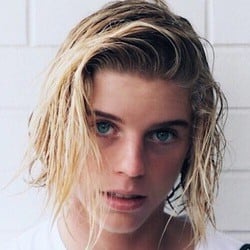 Alex Hayes - Age, Bio, Family | Famous Birthdays