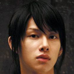 Kim Hee-chul - Age, Bio, Family | Famous Birthdays