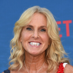 Elin Hilderbrand - Age, Bio, Family | Famous Birthdays