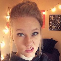 Hannah Hoffman - Age, Bio, Family | Famous Birthdays