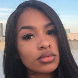 Alexis Hogan - Age, Bio, Family | Famous Birthdays