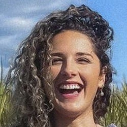 Jasmine Hogan - Age, Bio, Family | Famous Birthdays