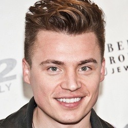 Famous Shawns | Famous Birthdays