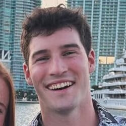 David Hulett - Age, Bio, Family | Famous Birthdays