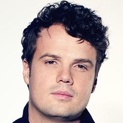 Jon Hume - Age, Bio, Family | Famous Birthdays