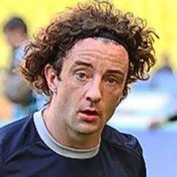 Stephen Hunt - Age, Bio, Family | Famous Birthdays