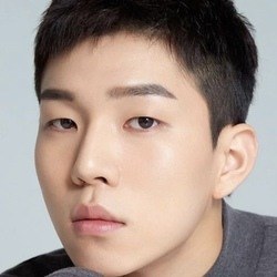 Yoo In-soo Edad, Familia, Biografía | Famous Birthdays