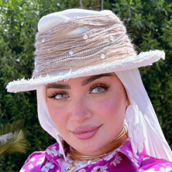 Menna Iskander - Age, Bio, Family | Famous Birthdays