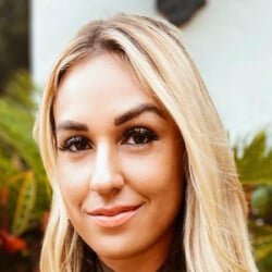 Amanda Ivanelli - Age, Bio, Family | Famous Birthdays
