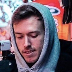 Rob Dee - Age, Bio, Family | Famous Birthdays