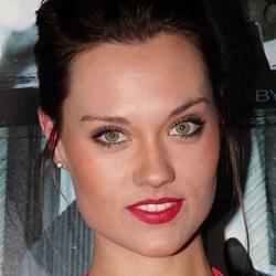 Laura James - Age, Bio, Family | Famous Birthdays