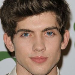 Kirby Bliss Blanton - Age, Bio, Family | Famous Birthdays
