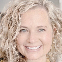 Becky Johnson - Age, Bio, Family | Famous Birthdays