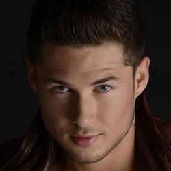 Taylor Jones (Pop Singer) - Age, Bio, Family | Famous Birthdays