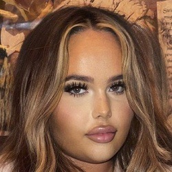 Jordyn Lyne - Age, Bio, Family | Famous Birthdays