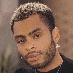 Jovan Hill - Age, Bio, Family | Famous Birthdays