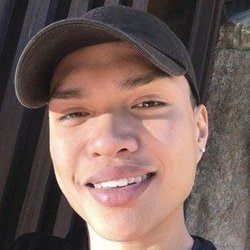 Joven - Age, Bio, Family | Famous Birthdays