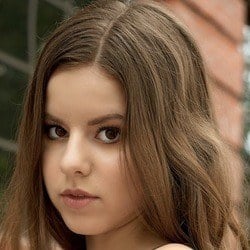 Bella Weems-Lambert - Age, Bio, Family | Famous Birthdays