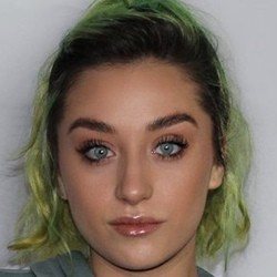 Raleigh Knowles - Age, Bio, Family | Famous Birthdays