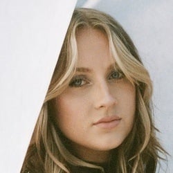 Ashley Kutcher - Age, Bio, Family | Famous Birthdays