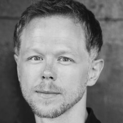 Steven Kynman - Age, Bio, Family | Famous Birthdays