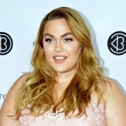 Loey Lane - Age, Bio, Family | Famous Birthdays