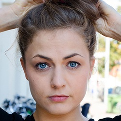 Frances Lefebure - Age, Bio, Family | Famous Birthdays