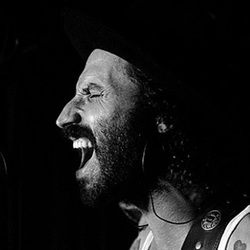 Leiva Edad, Familia, Biografía | Famous Birthdays