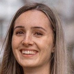Leonie Pur Trivia, Familie, Bio | Famous Birthdays