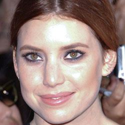 Chanel Reneé - Bio, Family | Famous Birthdays