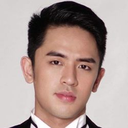 David Licauco - Age, Bio, Family | Famous Birthdays