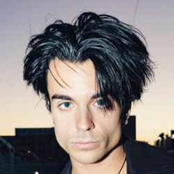 Tommy Lloyd (Rock Singer) - Age, Bio, Family | Famous Birthdays