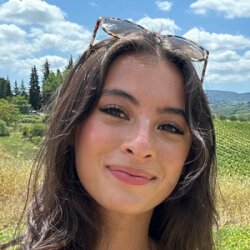 Vanessa Lo - Age, Bio, Family | Famous Birthdays