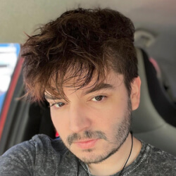 Andrew Louis - Age, Bio, Family | Famous Birthdays