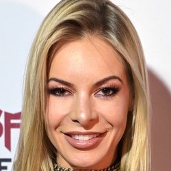 Savannah Lynx - Age, Bio, Family | Famous Birthdays